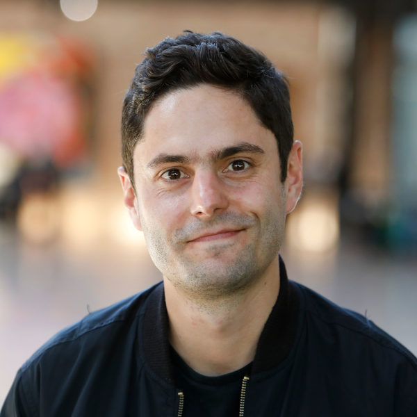 Luis Uribe, animador colombiano en Pixar hace parte del equipo que da ...